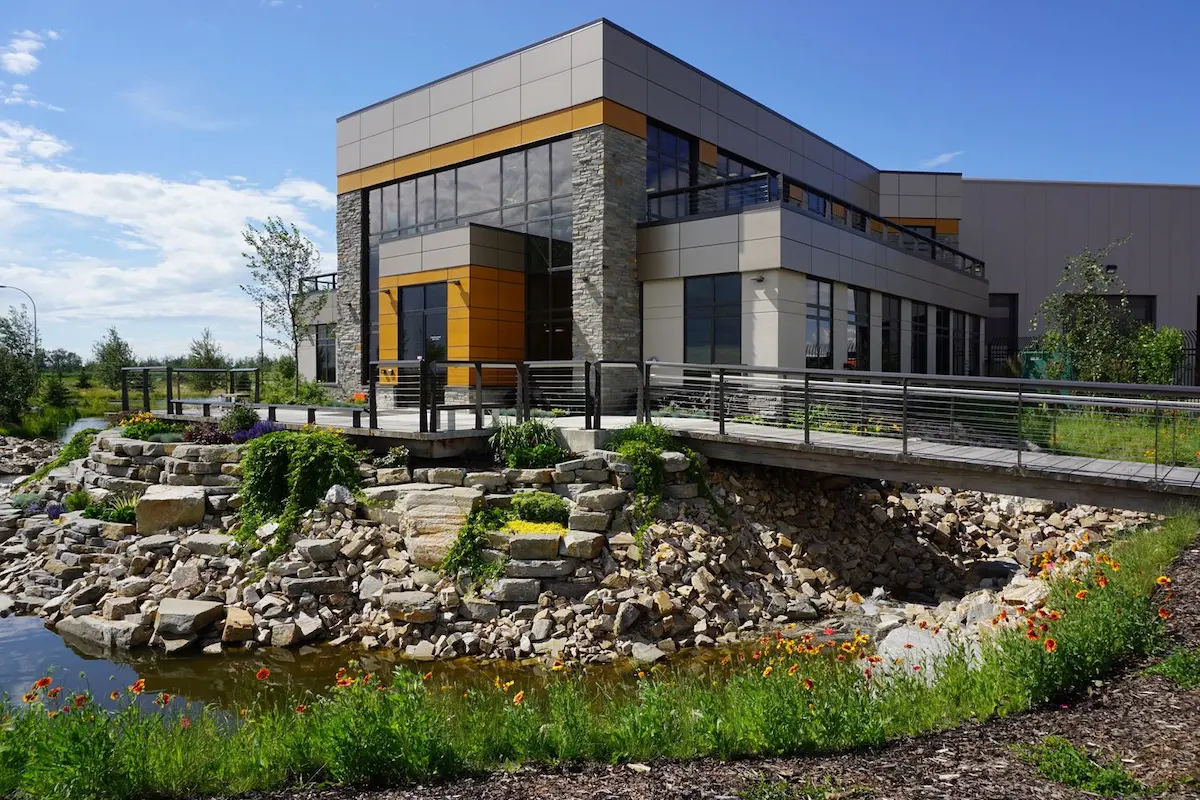 What’s the difference, anyway? Wood buildings vs Pre-engineered steel ...